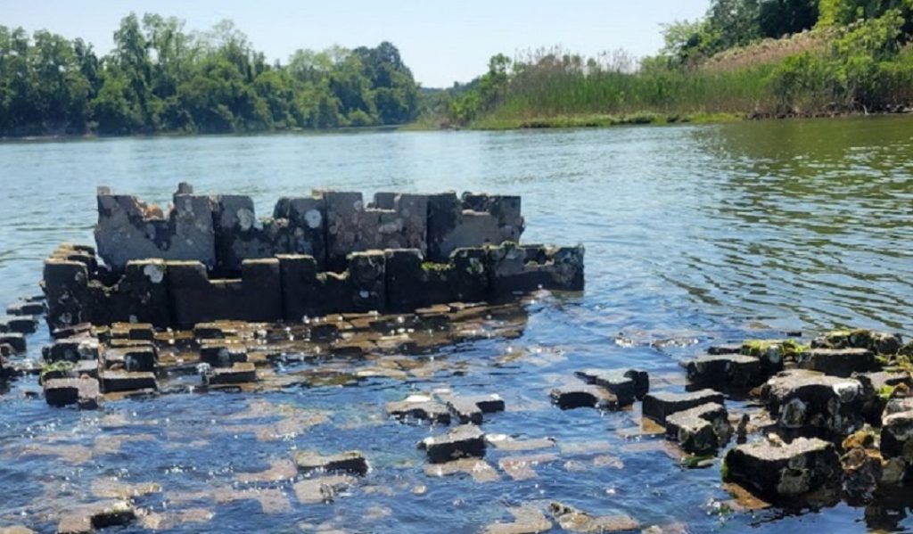 Pilot Oyster Retrofit Installed in the Choptank River - The National ...